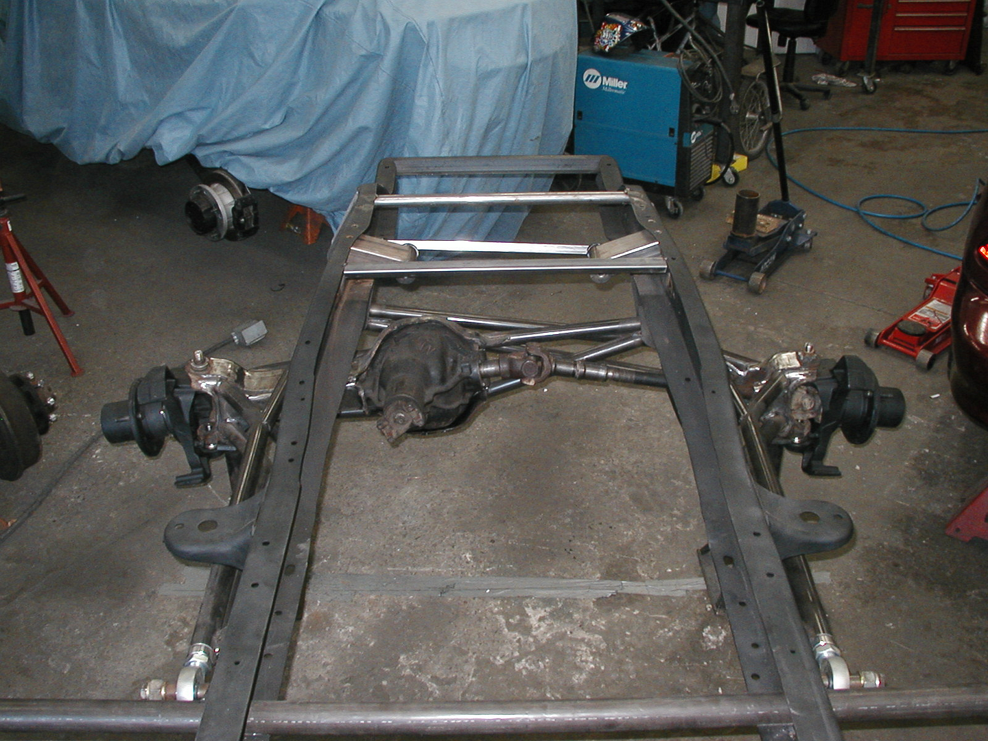 Air Bags on a Dana 44 TTB | Pirate 4x4