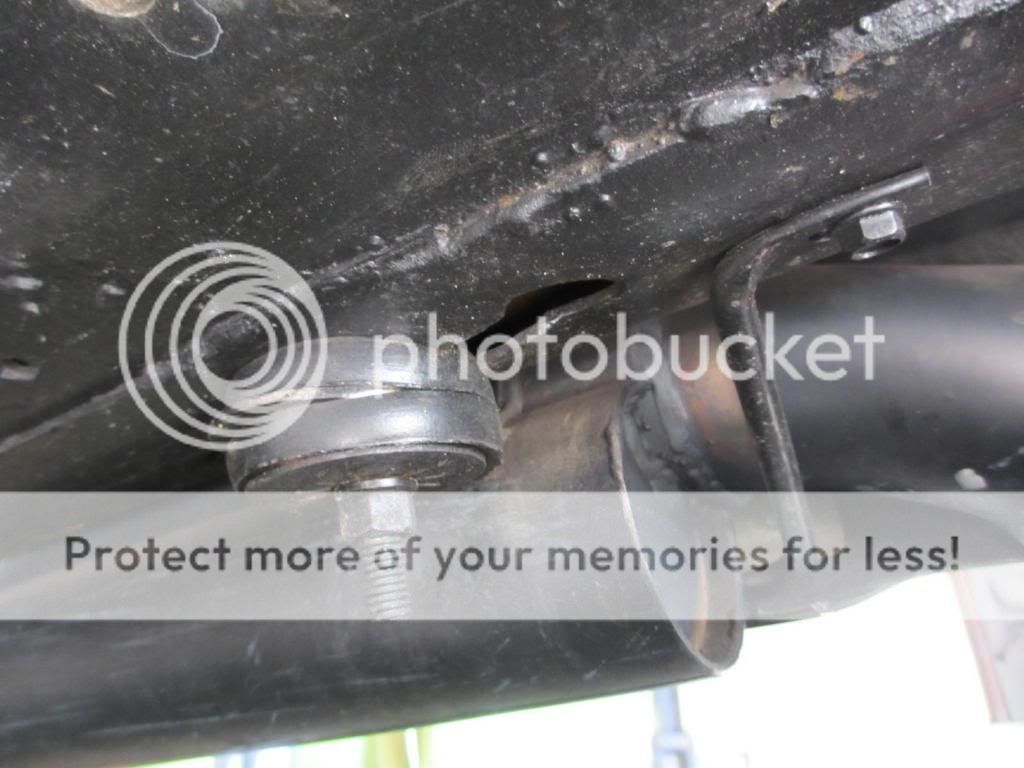 Picture request: Factory side pipes rear mounting - CorvetteForum ...